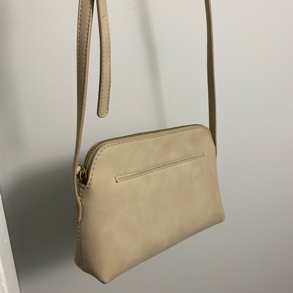 Universal Thread | Bags | Universal Thread Taupe Beige Crossbody Purse ...
